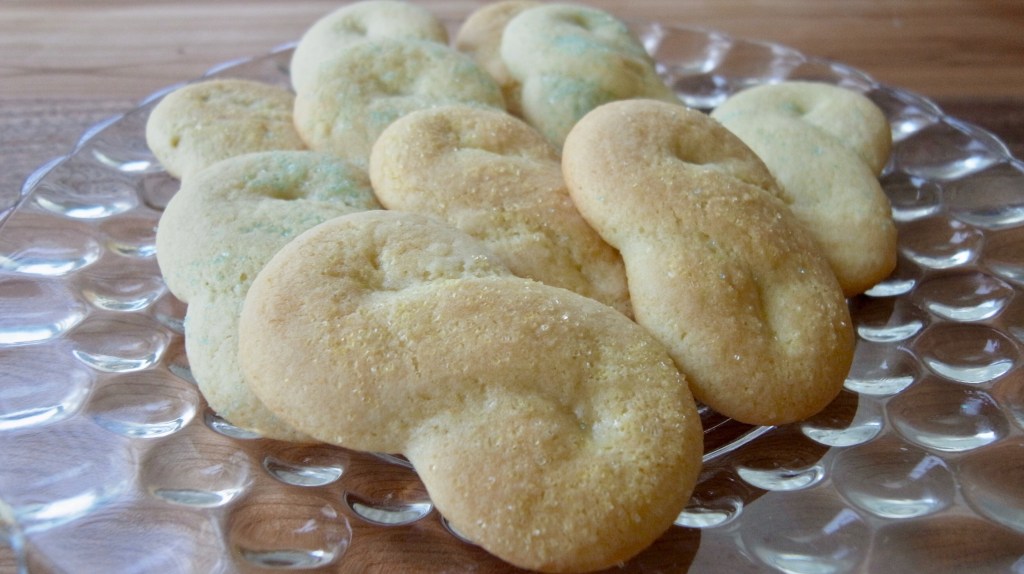 Christmas Cookies: Swedish Kringla and Pumpkin Gingerbread | Less Sugar ...